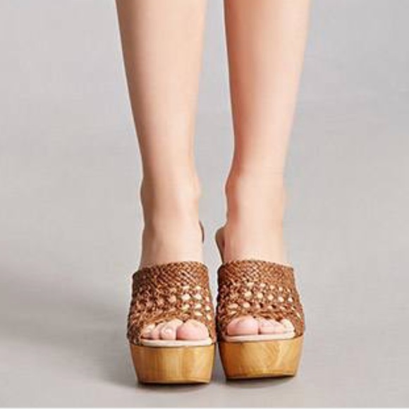 Anthropologie | Shoes | White Woven Top Wooden Platform Mule Clog ...